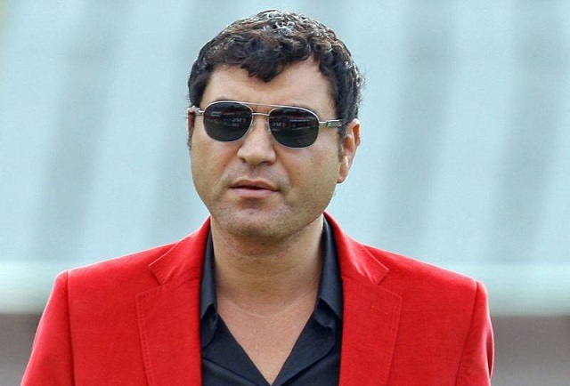 Şi-a dat foc la valiză! Alina Vidican şi-a „semnat” SINGURĂ divorţul de ... Şi-a dat foc la valiză! Alina Vidican şi-a „semnat” SINGURĂ divorţul de ...